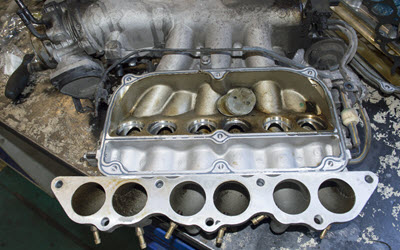 Symptoms of a Cracked Intake Manifold Gasket in a Land Rover: Advice ...